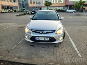 Серый Хендай i30 2021 в Елгава, объемом двигателя 1.60 л и пробегом 306 тыс. км за 2290 €, фото  на AUTOMOTO.COM.LV