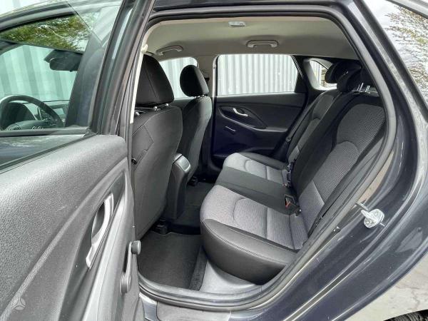 Pelēks Hyundai i30 2021 Viļņa, ar dzinēja tilpumu 1.50 L un nobraukumu 113 tūkst. km par 9999 €, foto 6 vietnē AUTOMOTO.COM.LV