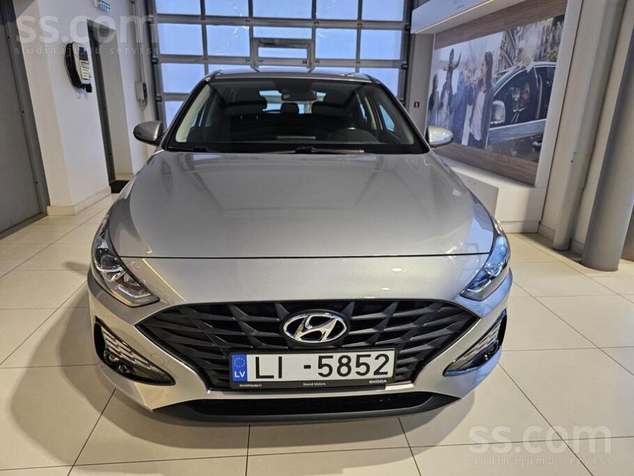 Pelēks Hyundai i30 2021 Liepāja, ar dzinēja tilpumu 1.50 L un nobraukumu 86 tūkst. km par 9950 €, foto 3 vietnē AUTOMOTO.COM.LV
