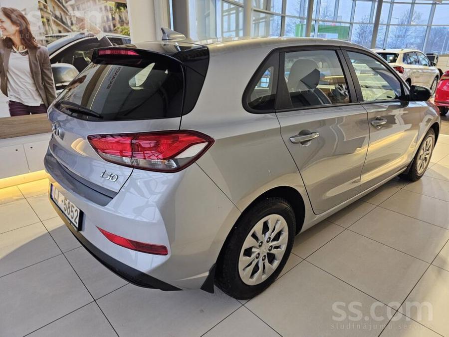 Pelēks Hyundai i30 2021 Liepāja, ar dzinēja tilpumu 1.50 L un nobraukumu 86 tūkst. km par 9950 €, foto 5 vietnē AUTOMOTO.COM.LV