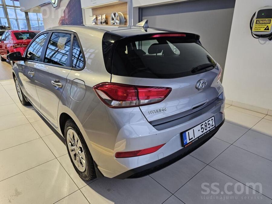 Pelēks Hyundai i30 2021 Liepāja, ar dzinēja tilpumu 1.50 L un nobraukumu 86 tūkst. km par 9950 €, foto 7 vietnē AUTOMOTO.COM.LV