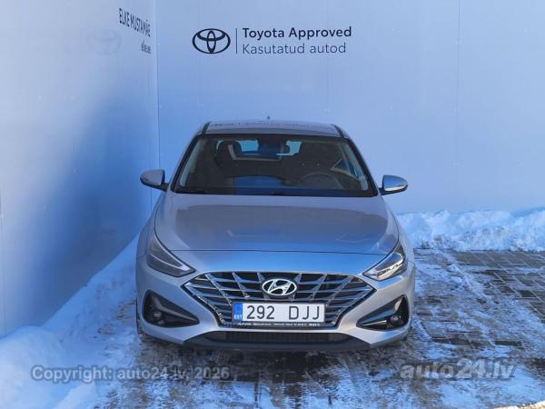 Pelēks Hyundai i30 2022 Tallina, ar dzinēja tilpumu 1.00 L un nobraukumu 49 tūkst. km par 14995 €, foto 5 vietnē AUTOMOTO.COM.LV