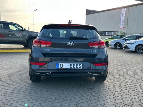 Pelēks Hyundai i30 2022 Liepāja, ar dzinēja tilpumu 1.00 L un nobraukumu 67 tūkst. km par 13100 €, foto 8 vietnē AUTOMOTO.COM.LV