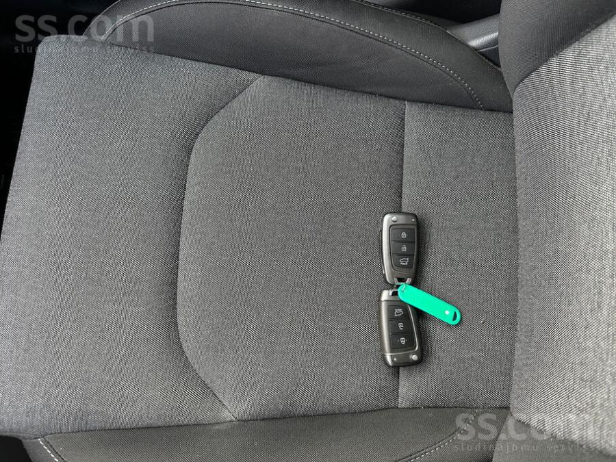 Grey Hyundai i30 2022 in Liepaja, with an engine capacity of 1.00 L and mileage of 67 thousand km for 13100 €, photo 21 on AUTOMOTO.COM.LV