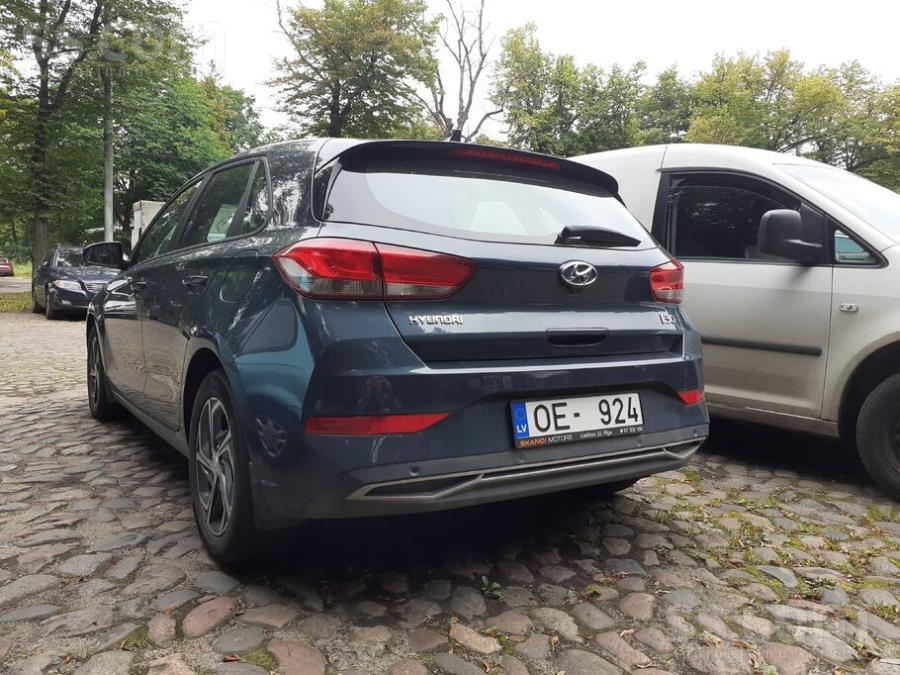 Pelēks Hyundai i30 2022 Rīga, ar dzinēja tilpumu 1.00 L un nobraukumu 47 tūkst. km par 13700 €, foto 3 vietnē AUTOMOTO.COM.LV