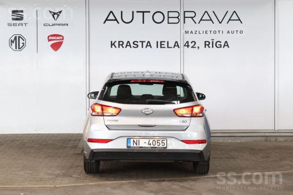 Hyundai i30 2022 Rīga vietnē Pelēks Hyundai i30 2022 Rīga, ar dzinēja tilpumu 1.50 L un nobraukumu 80 tūkst. km par 10400 €, foto 8 vietnē AUTOMOTO.COM.LV