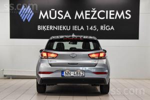 Серый Хендай i30 2023 в Рига, объемом двигателя 1.50 л и пробегом 25 тыс. км за 12990 €, фото 8 на AUTOMOTO.COM.LV