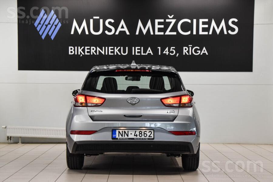 Серый Хендай i30 2023 в Рига, объемом двигателя 1.50 л и пробегом 25 тыс. км за 12990 €, фото 8 на AUTOMOTO.COM.LV