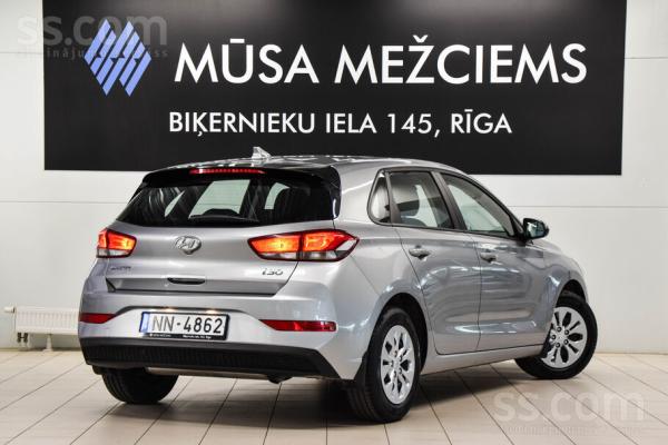 Grey Hyundai i30 2023 in Riga, with an engine capacity of 1.50 L and mileage of 25 thousand km for 12990 €, photo 8 on AUTOMOTO.COM.LV