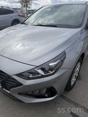 Pelēks Hyundai i30 2023 Rīga, ar dzinēja tilpumu 1.50 L un nobraukumu 26 tūkst. km par 12100 €, foto  vietnē AUTOMOTO.COM.LV