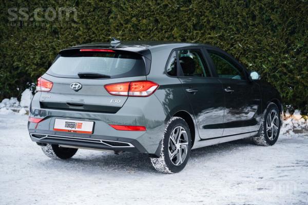 Pelēks Hyundai i30 2024 Rīga, ar dzinēja tilpumu 1.00 L un nobraukumu 24 tūkst. km par 18950 €, foto 5 vietnē AUTOMOTO.COM.LV