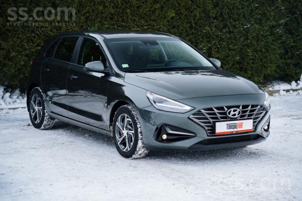 Grey Hyundai i30 2024 in Riga, with an engine capacity of 1.00 L and mileage of 25 thousand km for 18700 €, photo 3 on AUTOMOTO.COM.LV