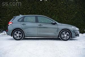 Серый Хендай i30 2024 в Рига, объемом двигателя 1.00 л и пробегом 25 тыс. км за 18700 €, фото 5 на AUTOMOTO.COM.LV