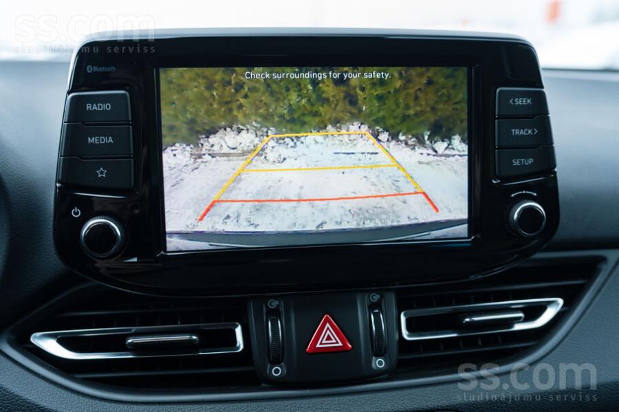 Серый Хендай i30 2024 в Рига, объемом двигателя 1.00 л и пробегом 25 тыс. км за 18700 €, фото 20 на AUTOMOTO.COM.LV
