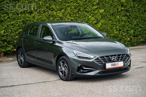 Pelēks Hyundai i30 2024 Rīga, ar dzinēja tilpumu 1.00 L un nobraukumu 54 tūkst. km par 18700 €, foto 3 vietnē AUTOMOTO.COM.LV
