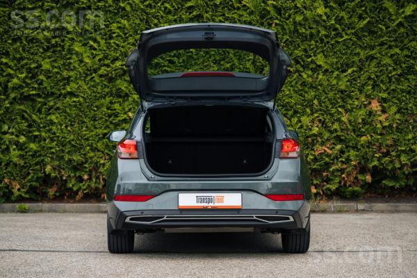 Pelēks Hyundai i30 2024 Rīga, ar dzinēja tilpumu 1.00 L un nobraukumu 54 tūkst. km par 18700 €, foto 7 vietnē AUTOMOTO.COM.LV