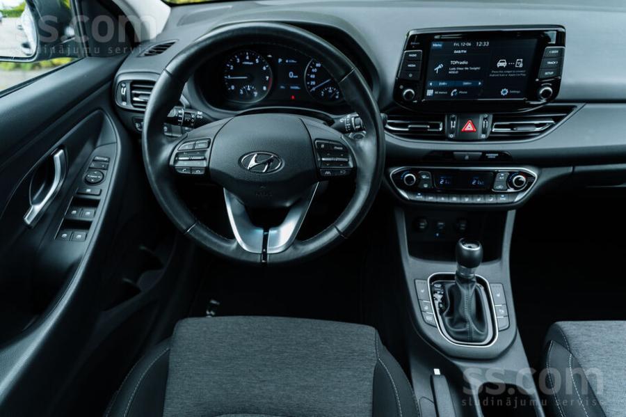 Pelēks Hyundai i30 2024 Rīga, ar dzinēja tilpumu 1.00 L un nobraukumu 54 tūkst. km par 17950 €, foto 17 vietnē AUTOMOTO.COM.LV