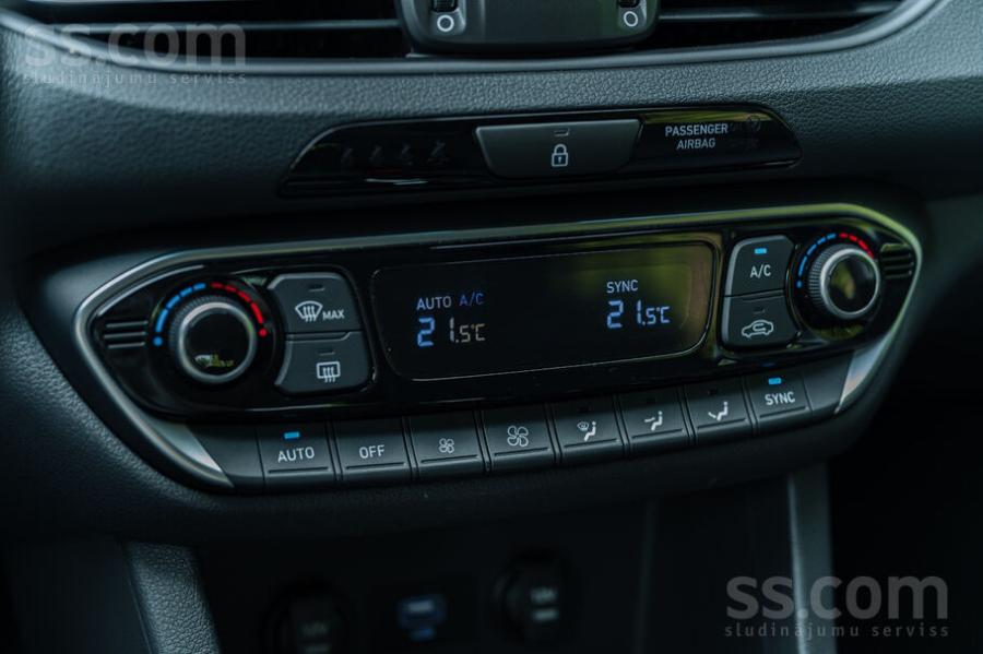 Pelēks Hyundai i30 2024 Rīga, ar dzinēja tilpumu 1.00 L un nobraukumu 54 tūkst. km par 17950 €, foto 19 vietnē AUTOMOTO.COM.LV