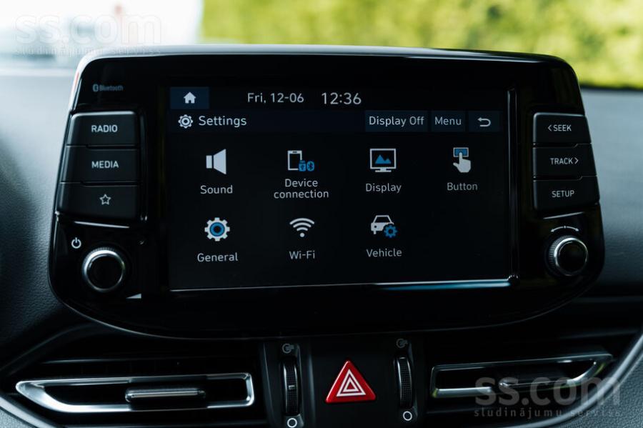 Pelēks Hyundai i30 2024 Rīga, ar dzinēja tilpumu 1.00 L un nobraukumu 54 tūkst. km par 17950 €, foto 22 vietnē AUTOMOTO.COM.LV