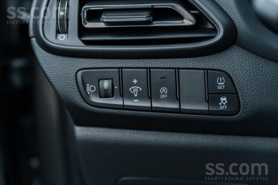 Pelēks Hyundai i30 2024 Rīga, ar dzinēja tilpumu 1.00 L un nobraukumu 54 tūkst. km par 17950 €, foto 28 vietnē AUTOMOTO.COM.LV