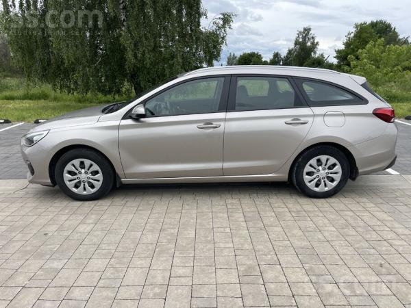 Grey Hyundai i30 2020 in Riga, with an engine capacity of 1.40 L and mileage of 96 thousand km for 8700 €, photo 3 on AUTOMOTO.COM.LV