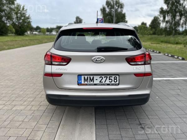 Grey Hyundai i30 2020 in Riga, with an engine capacity of 1.40 L and mileage of 96 thousand km for 8700 €, photo 4 on AUTOMOTO.COM.LV