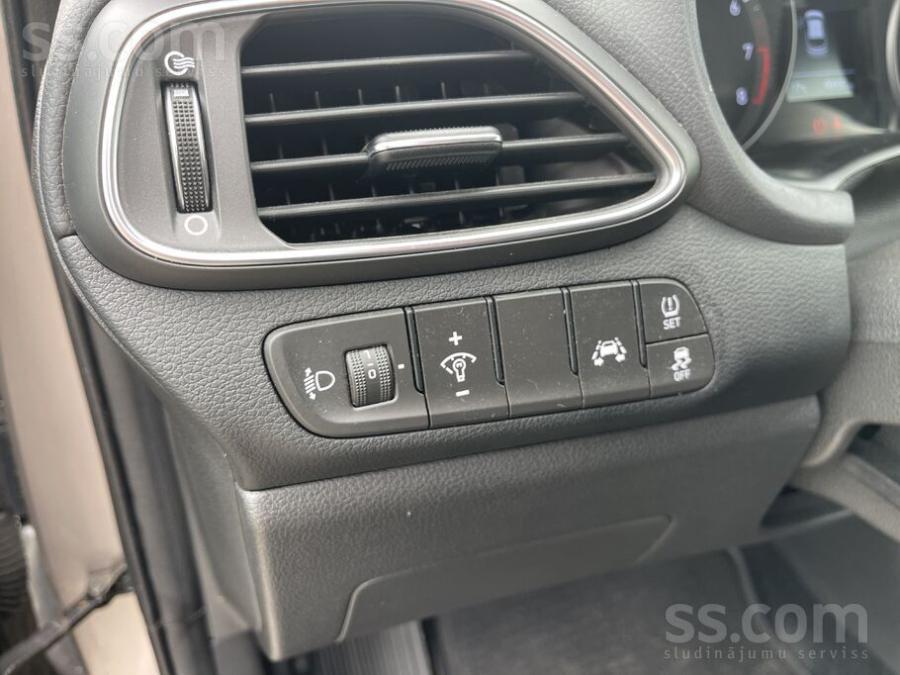 Серый Хендай i30 2020 в Рига, объемом двигателя 1.40 л и пробегом 96 тыс. км за 8700 €, фото 10 на AUTOMOTO.COM.LV