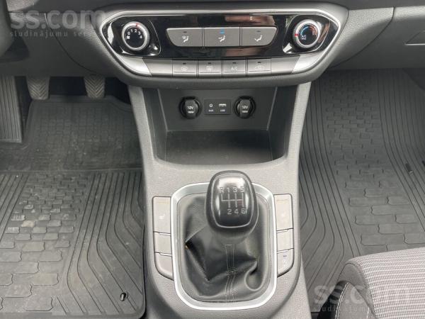 Grey Hyundai i30 2020 in Riga, with an engine capacity of 1.40 L and mileage of 96 thousand km for 8700 €, photo 10 on AUTOMOTO.COM.LV