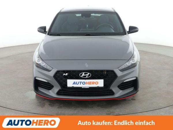 Grey Hyundai i30 2019 in Kaunas, with an engine capacity of 2.00 L and mileage of 51 thousand km for 26613 €, photo 9 on AUTOMOTO.COM.LV