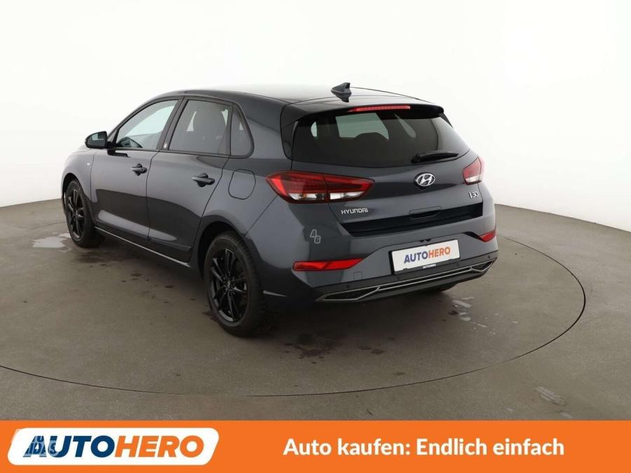 Grey Hyundai i30 2021 in Kaunas, with an engine capacity of 1.50 L and mileage of 40 thousand km for 21669 €, photo 4 on AUTOMOTO.COM.LV