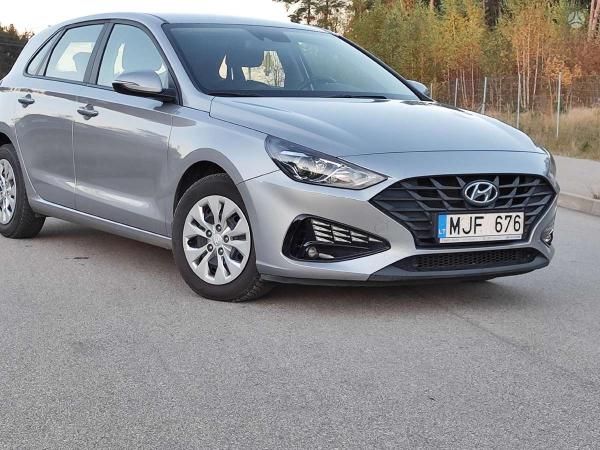 Pelēks Hyundai i30 2022 Viļņa, ar dzinēja tilpumu 1.50 L un nobraukumu 57 tūkst. km par 16100 €, foto  vietnē AUTOMOTO.COM.LV