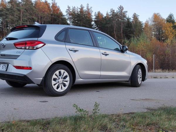 Серый Хендай i30 2022 в Вильнюс, объемом двигателя 1.50 л и пробегом 57 тыс. км за 12600 €, фото 3 на AUTOMOTO.COM.LV