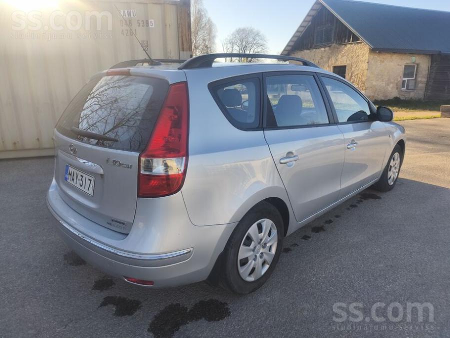 Pelēks Hyundai i30 2008 Cēsis, ar dzinēja tilpumu 1.60 L un nobraukumu 254 tūkst. km par 1250 €, foto 3 vietnē AUTOMOTO.COM.LV