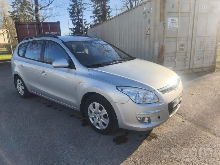 Pelēks Hyundai i30 2008 Cēsis, ar dzinēja tilpumu 1.60 L un nobraukumu 254 tūkst. km par 1250 €, foto 5 vietnē AUTOMOTO.COM.LV