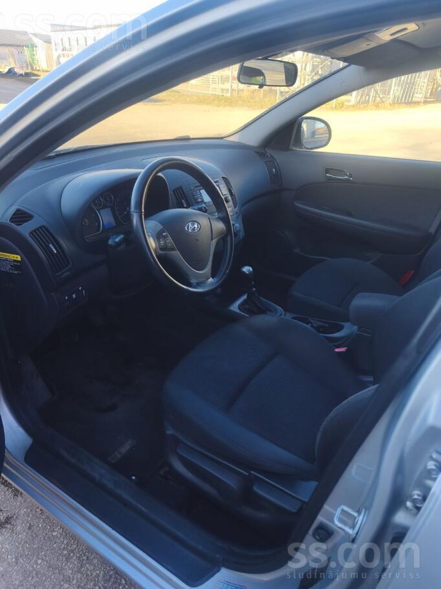 Pelēks Hyundai i30 2008 Cēsis, ar dzinēja tilpumu 1.60 L un nobraukumu 254 tūkst. km par 1250 €, foto 6 vietnē AUTOMOTO.COM.LV