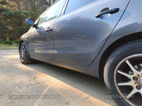 Grey Hyundai i30 2008 in Tallinn, with an engine capacity of 1.60 L and mileage of 320 thousand km for 1300 €, photo 9 on AUTOMOTO.COM.LV
