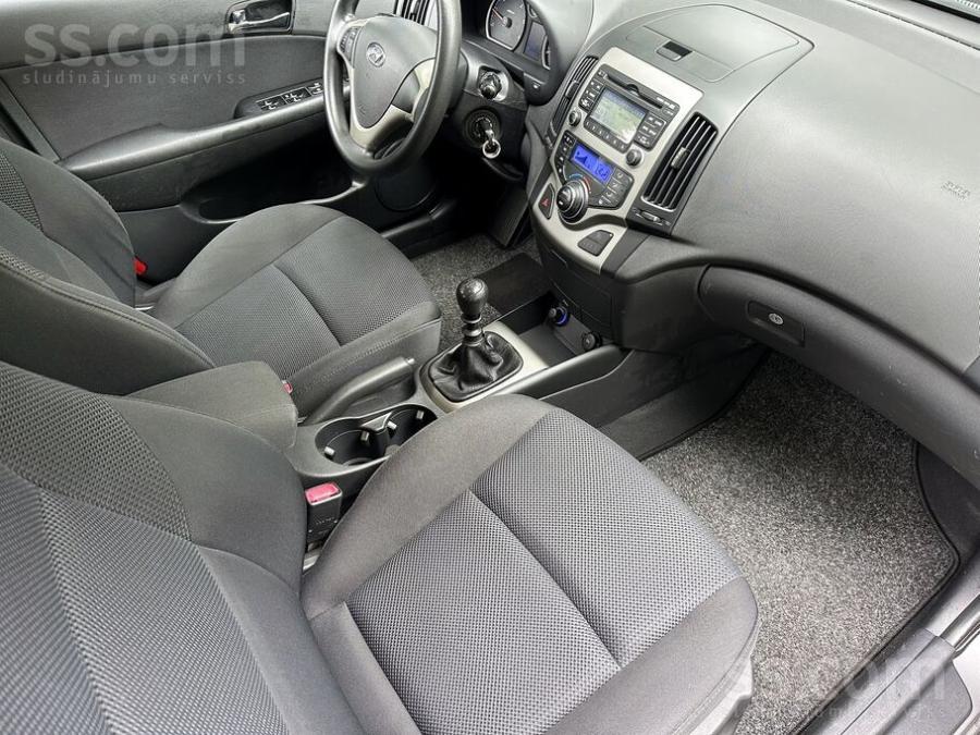 Серый Хендай i30 2008 в Рига, объемом двигателя 1.60 л и пробегом 219 тыс. км за 3500 €, фото 15 на AUTOMOTO.COM.LV