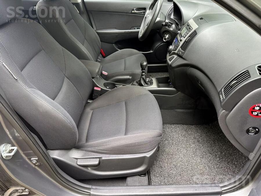 Grey Hyundai i30 2008 in Riga, with an engine capacity of 1.60 L and mileage of 219 thousand km for 3500 €, photo 19 on AUTOMOTO.COM.LV