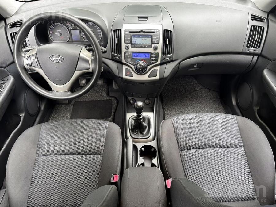 Grey Hyundai i30 2008 in Riga, with an engine capacity of 1.60 L and mileage of 219 thousand km for 3500 €, photo 21 on AUTOMOTO.COM.LV