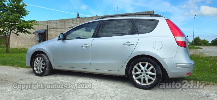 Pelēks Hyundai i30 2009 Tallina, ar dzinēja tilpumu 2.00 L un nobraukumu 214 tūkst. km par 2500 €, foto 3 vietnē AUTOMOTO.COM.LV