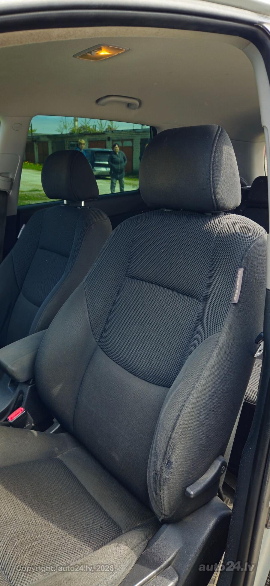 Pelēks Hyundai i30 2009 Tallina, ar dzinēja tilpumu 2.00 L un nobraukumu 214 tūkst. km par 2500 €, foto 14 vietnē AUTOMOTO.COM.LV