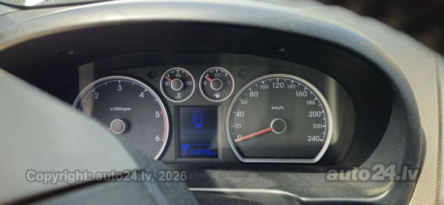 Pelēks Hyundai i30 2009 Tallina, ar dzinēja tilpumu 2.00 L un nobraukumu 214 tūkst. km par 2500 €, foto 15 vietnē AUTOMOTO.COM.LV