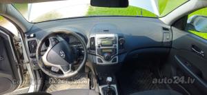 Pelēks Hyundai i30 2009 Tallina, ar dzinēja tilpumu 2.00 L un nobraukumu 214 tūkst. km par 2500 €, foto 17 vietnē AUTOMOTO.COM.LV