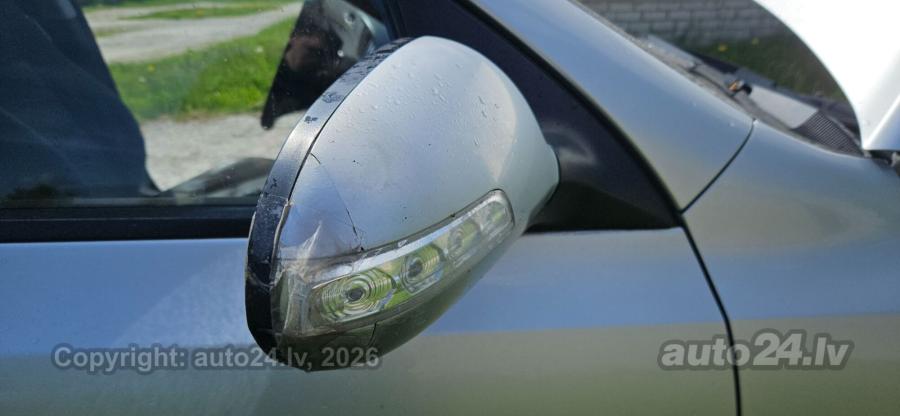 Pelēks Hyundai i30 2009 Tallina, ar dzinēja tilpumu 2.00 L un nobraukumu 214 tūkst. km par 2500 €, foto 23 vietnē AUTOMOTO.COM.LV