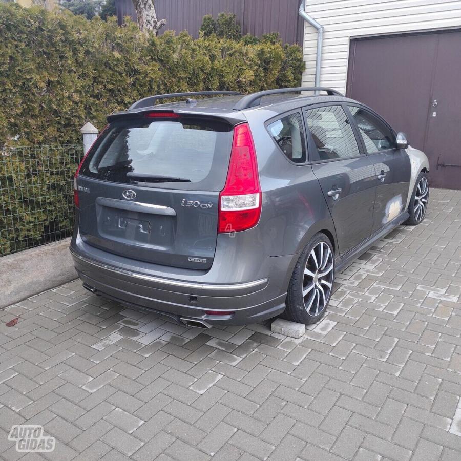 Pelēks Hyundai i30 2009 Telšiai, ar dzinēja tilpumu 1.60 L un nobraukumu 210 tūkst. km par 700 €, foto 1 vietnē AUTOMOTO.COM.LV