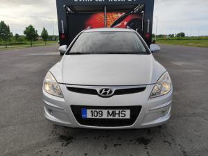 Grey Hyundai i30 2009 in Rakvere, with an engine capacity of 1.60 L and mileage of 209 thousand km for 2500 €, photo  on AUTOMOTO.COM.LV