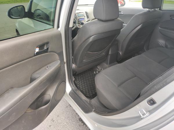 Серый Хендай i30 2009 в Раквере, объемом двигателя 1.60 л и пробегом 209 тыс. км за 2500 €, фото 8 на AUTOMOTO.COM.LV