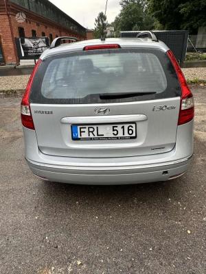 Grey Hyundai i30 2009 in Kaunas, with an engine capacity of 1.60 L and mileage of 208 thousand km for 2300 €, photo 3 on AUTOMOTO.COM.LV