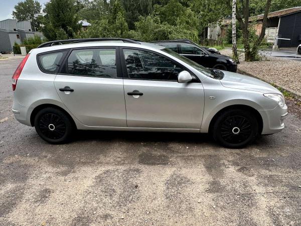 Pelēks Hyundai i30 2009 Kauņa, ar dzinēja tilpumu 1.60 L un nobraukumu 208 tūkst. km par 2300 €, foto 4 vietnē AUTOMOTO.COM.LV