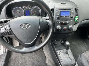 Grey Hyundai i30 2009 in Kaunas, with an engine capacity of 1.60 L and mileage of 208 thousand km for 2300 €, photo 7 on AUTOMOTO.COM.LV